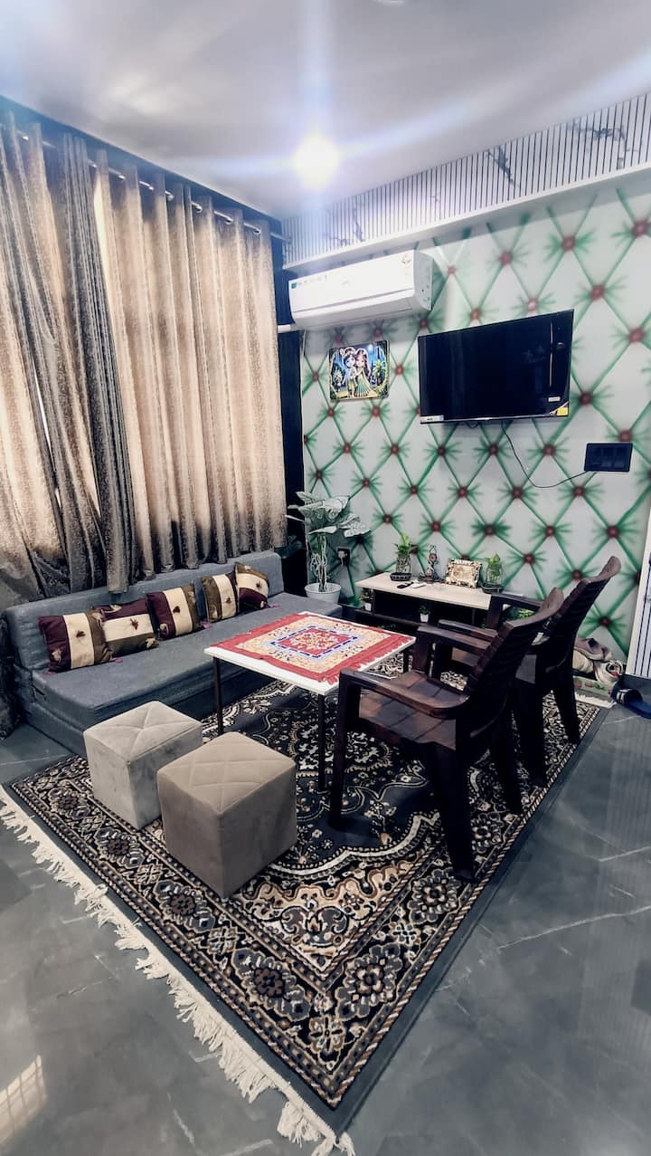 Spacious Luxury 3bhk | Peaceful Stay By Taj Mahal - Agra