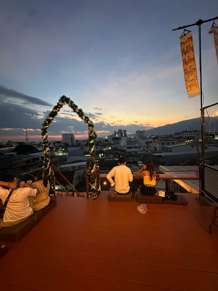 1 Bed Bathroom Ac Wifi In China Town - Chiang Mai