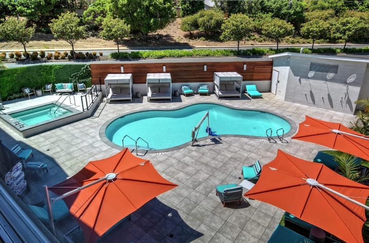 Vallejo 3 Units W/ Parking & Breakfast - American Canyon, CA