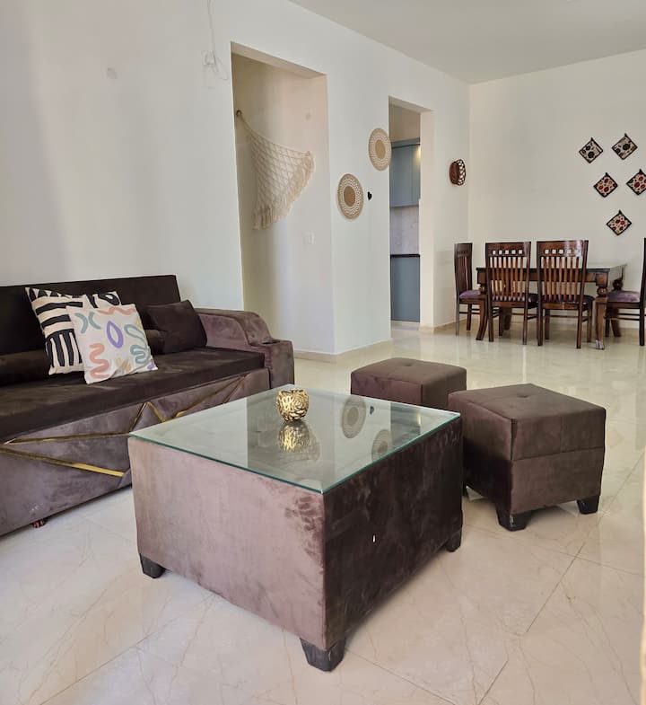 Aprajita Van: 1bhk Inside Chandroday Mandir - Vrindavan