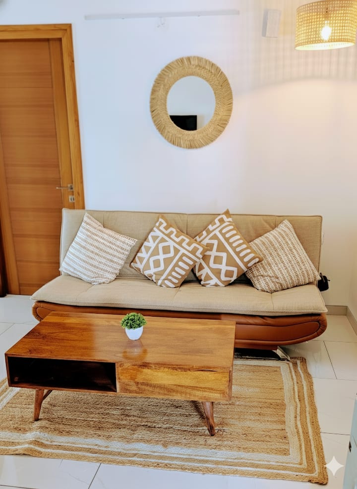 Chic Rattan 2bhk In Jayanagar | Calm Bright & Airy - Bengaluru