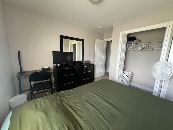 Queen Bed In New Townhouse - Fort St. John
