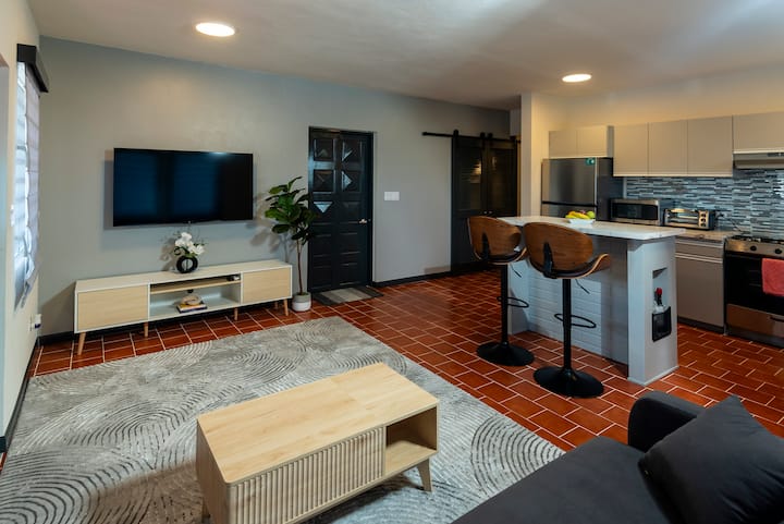 Deany's Uptop Luxury Suite 6 - Anguilla