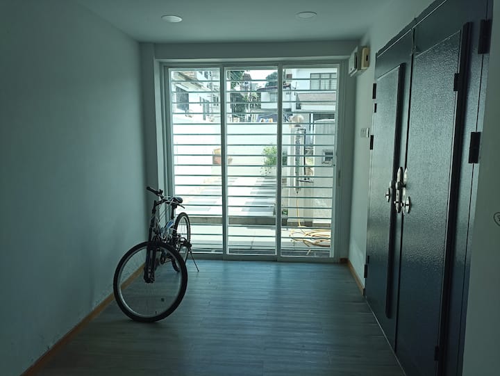 Corner Landed House Reno 16+pax Only 2car Park - Kuala Lumpur