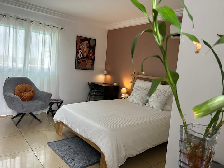 Beau Studio 2 Plateaux Vallon Vue Sur Abidjan - Abidjan
