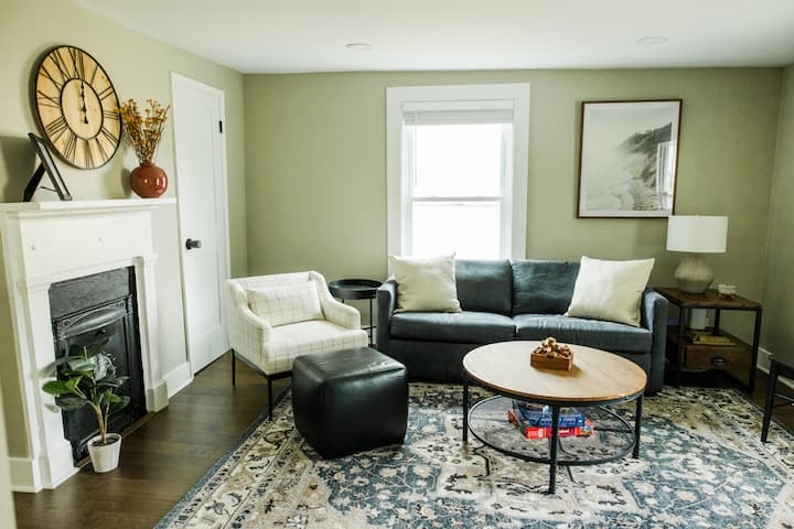 Spacious 2b/1bath Home W Private Deck - Downtown! - Danville, VA