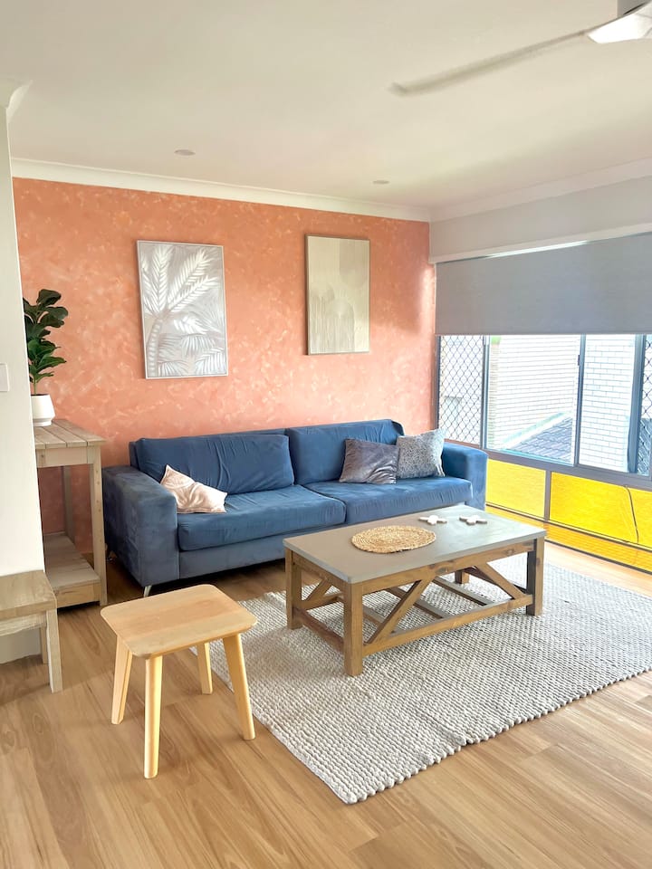 Beachside 2 Bedroom Unit - Gold Coast