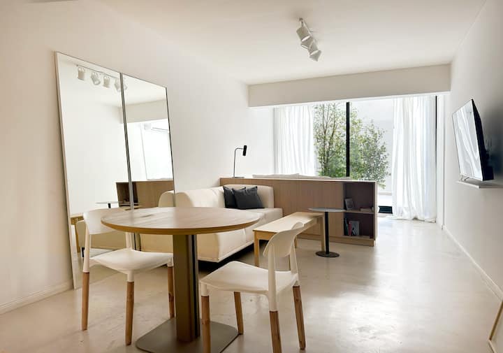 Refugio Y Oasis Urbano.  
Gran Patio Privado. - Buenos Aires