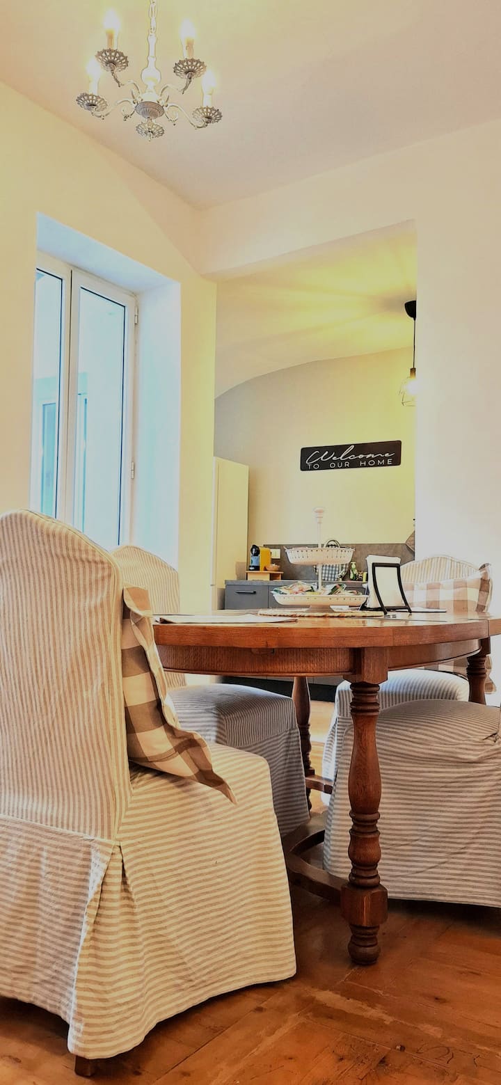 Cozy Loft In Historic Building, Downtown Vicenza. - Vicence