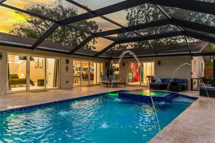 Tropical Luxe Oasis | Fully Renovated | 5br | 3ba - West Palm Beach, FL