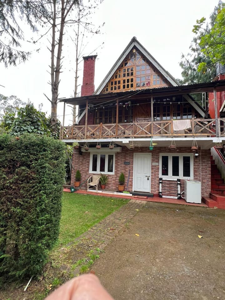 Chalet, The Wood House - Ooty