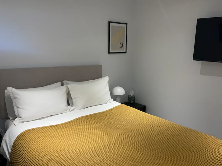 2 X Bdrms + Bthroom For 3 Guests - Wanaka