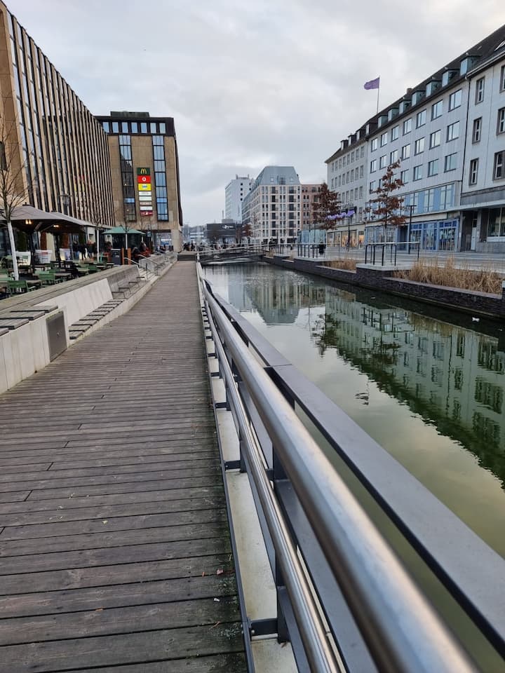 Zentrale Wohnung In Der Stadt - Kiel