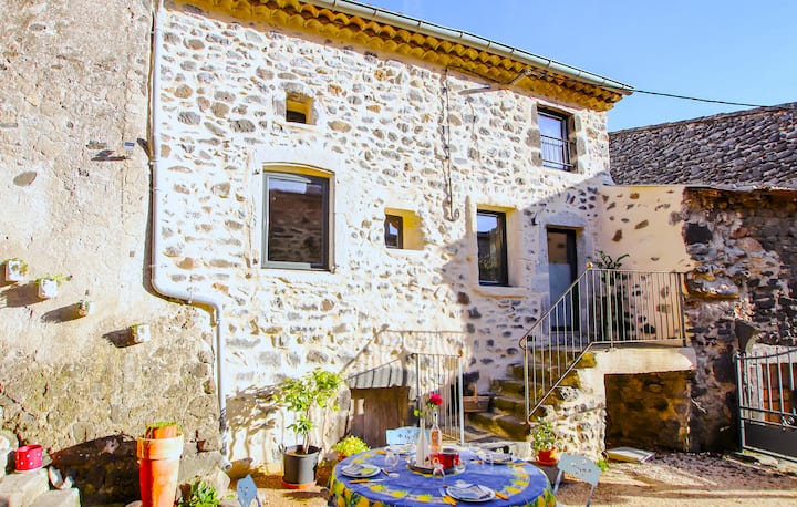 Gorgeous Home In Rochessauve With Wifi - Privas