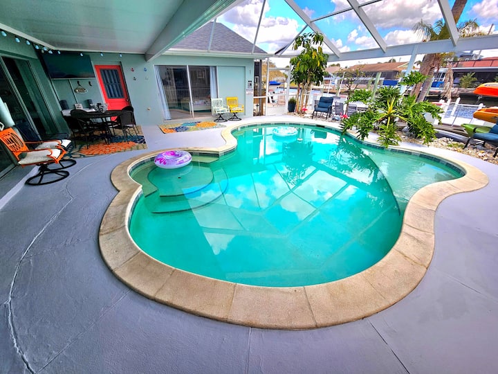 Sunset View, Private Heated Pool, Tiki Hut & Dock! - New Port Richey