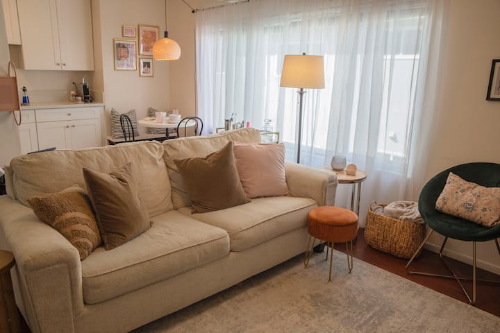 Cozy 1 Bed / 1 Bath Apartment - Alhambra, CA