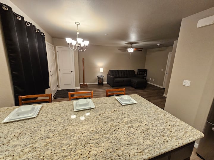Cozy Modern Room - San Miguel, CA