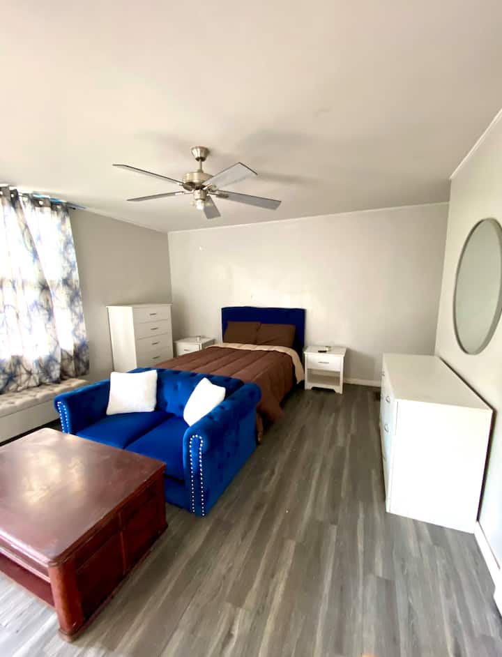 Room A - Affordable Long-term Stay - Cincinnati