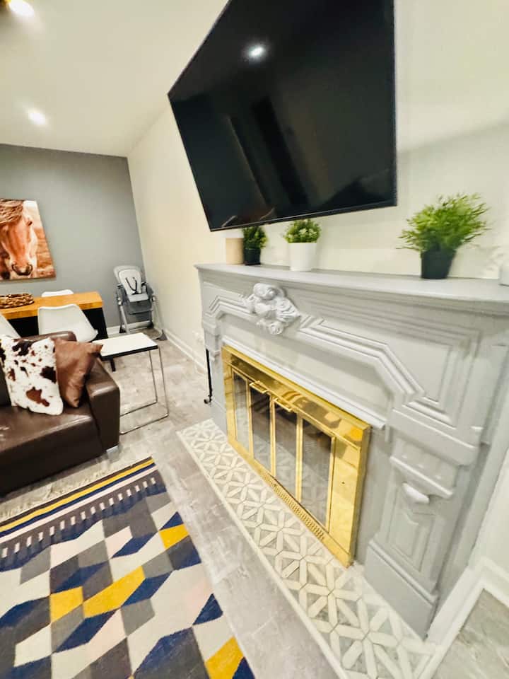 Top-rated Location• Spacious 2 Br - West Loop - Chicago