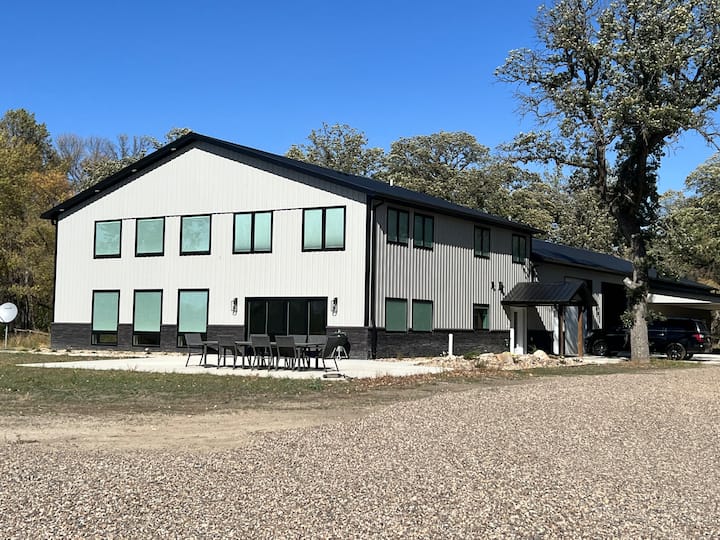 Painted Woods Lodge - North Dakota