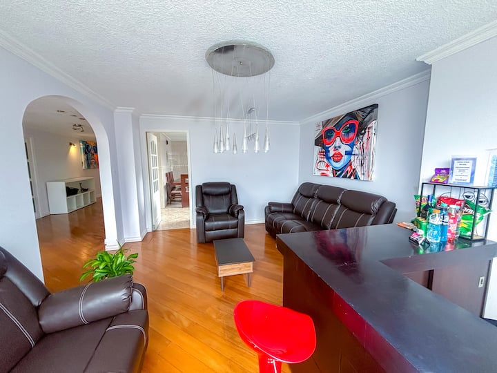 11th Floor Paradise Penthouse W Airport Transfer - Quito