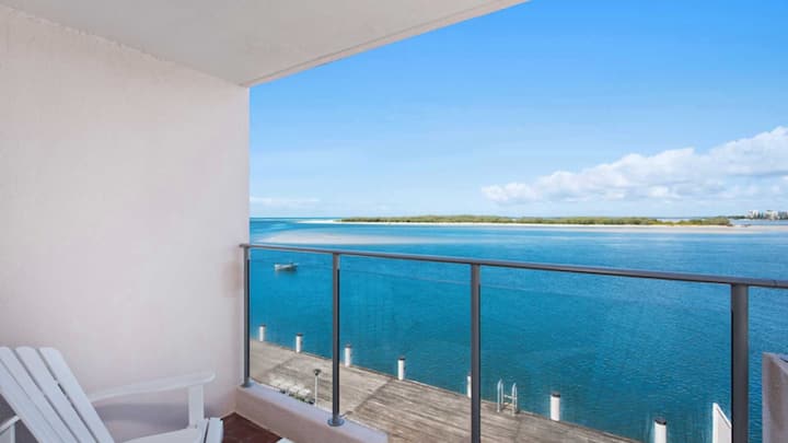 Pumicestone Chase U8 Jetty, Pool & Views - Golden Beach