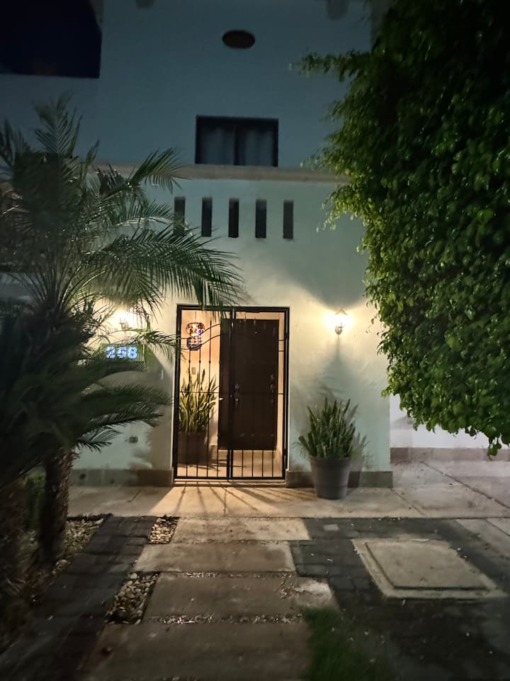 Casa Para 9 Personas/ Periferico - Torreón