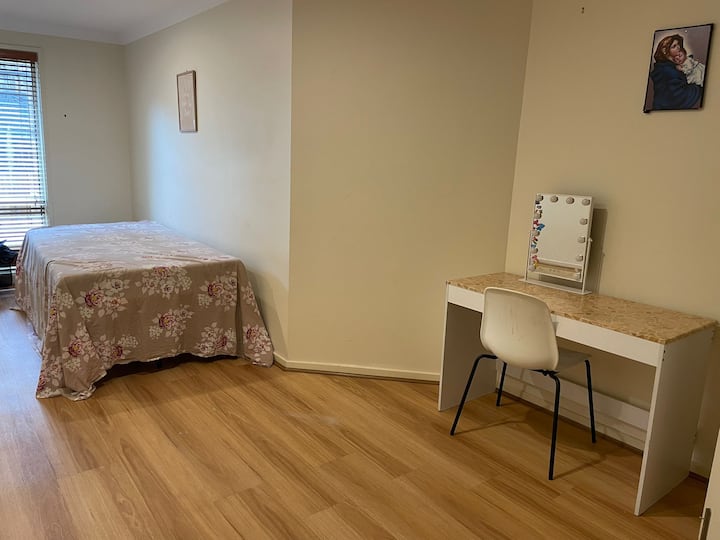 Private Pool, Own Kitchen Toilet And Entrance - Blacktown