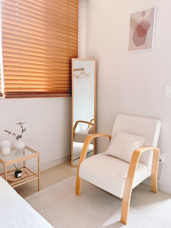 (Aju아늑한) 투룸독채/아주대(병원)앞/컨벤션센터/수원행궁/에버랜드차로25분/민속촌/4인 - 매탄1동