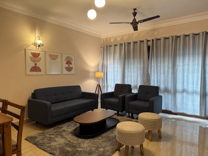 The Lush Homes 2bhk E Block Gk 2 - New Delhi