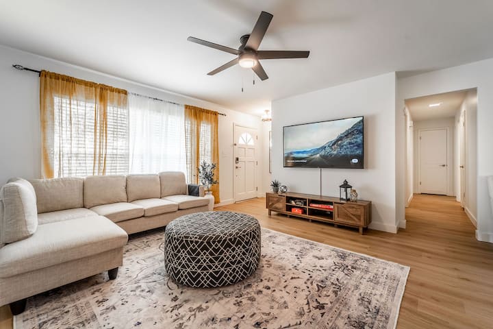Cozy, Clean 4br Family Home Near Sanford Airport - Sanford, FL