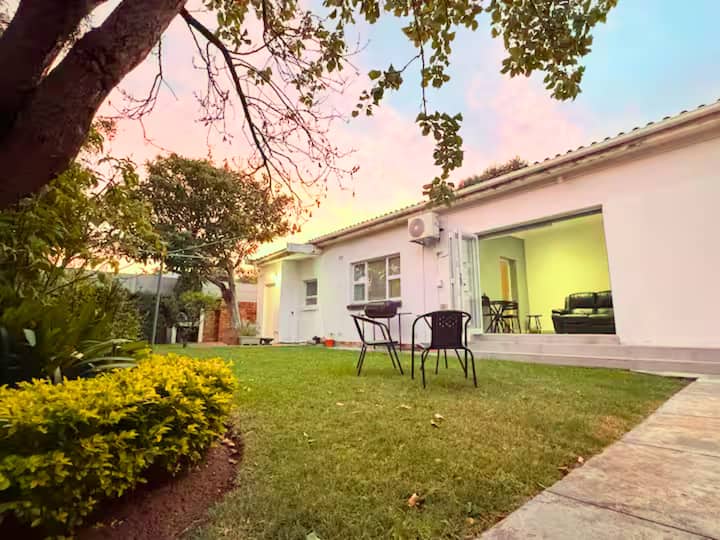 Ocean Breeze Garden - Walk To Beach (650m) - Somerset West