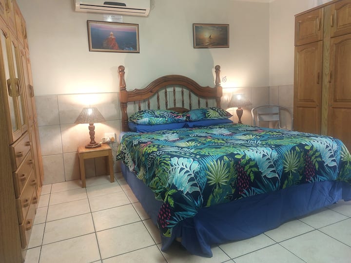 Suite 3: 2 Bedroom 8 Sleeper. - Durban