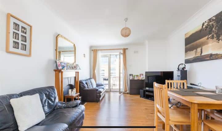 Dublin City 2 Bed Apt & Car Park - Smithfield Area - Dublin
