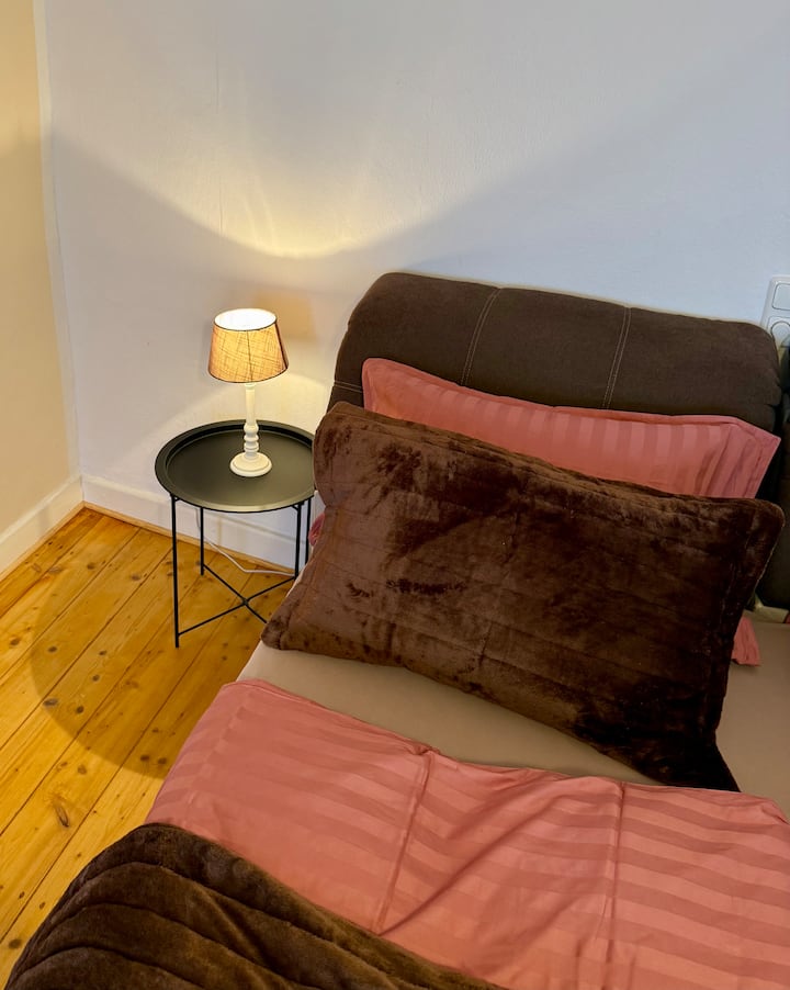 Doppelhaushälfte Mit 2 Wohnungen Für 11 Personen - Bad Emstal