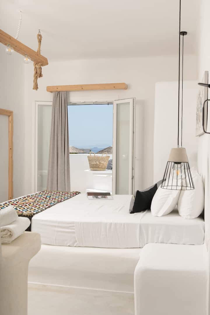 Maisonette With Panoramic View & Outdoor Hot Tub - Naxos