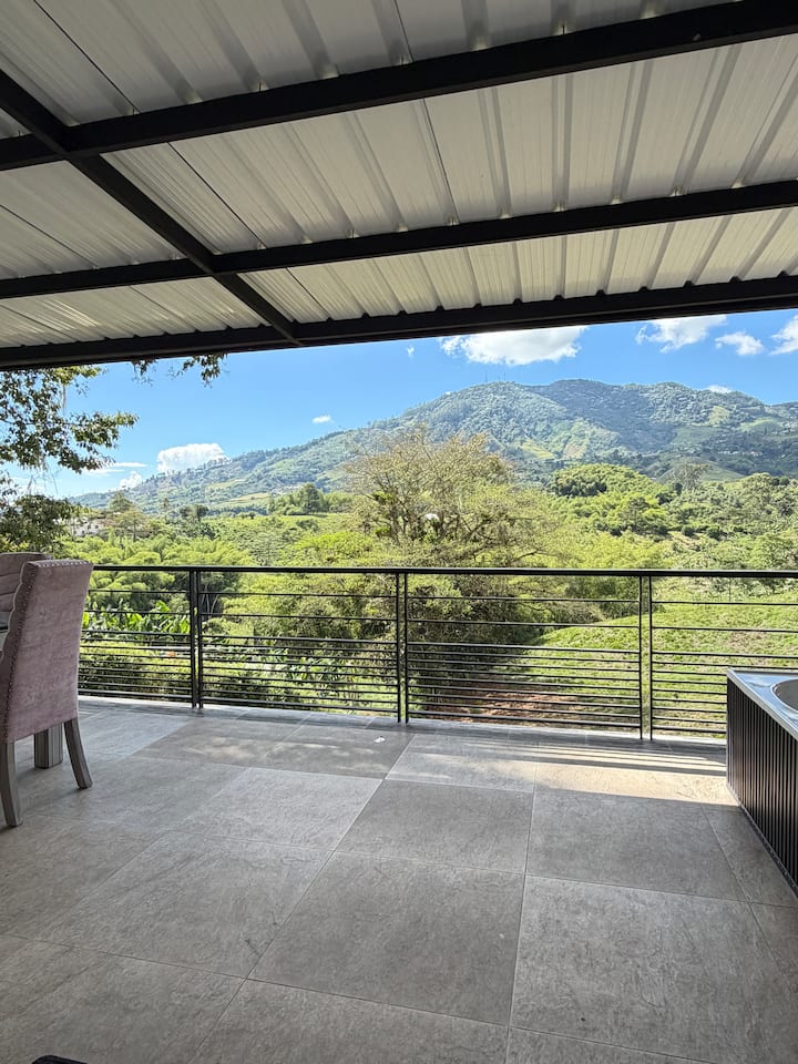 Casa Campestre Con Vistas De Ensueño - Pereira, Colombia