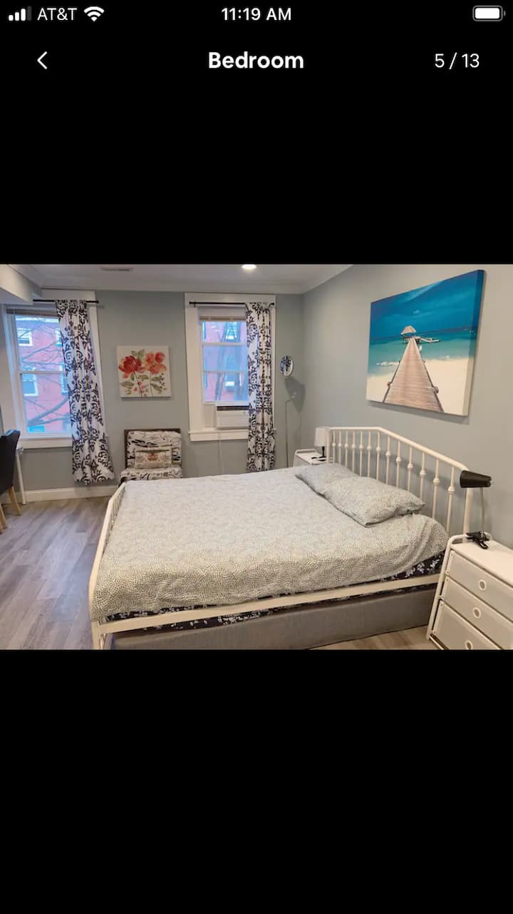 Privatebath Bedroom Fells Point - Baltimore, MD