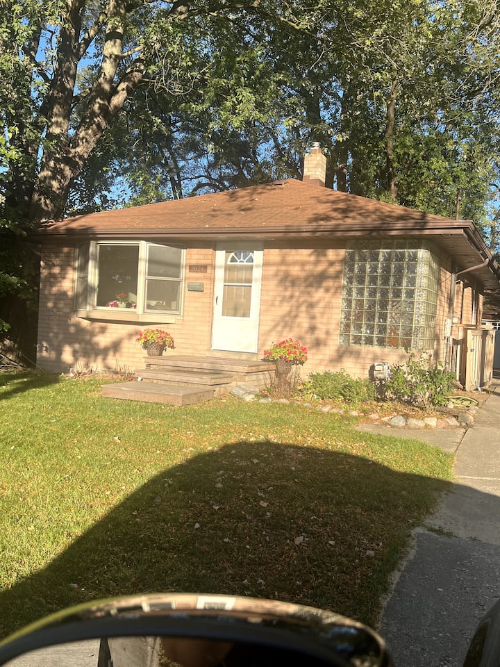 Newly Renovated, Food, Dwntwn, Slf Checkin, Wi-fi - 密德蘭