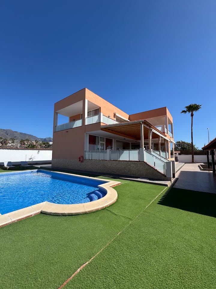 Villa En Playa Paraíso - Adeje