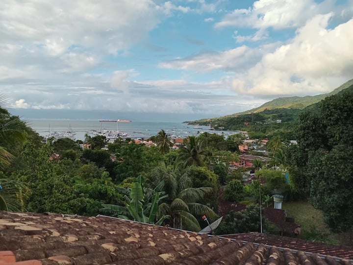Casa Na Vila Com Vista Do Mar - Ilhabela