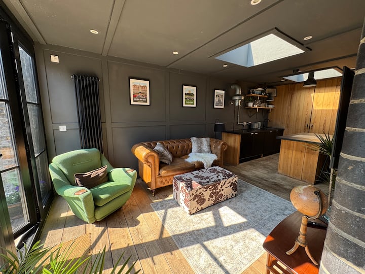 The Stables - Southend-on-Sea