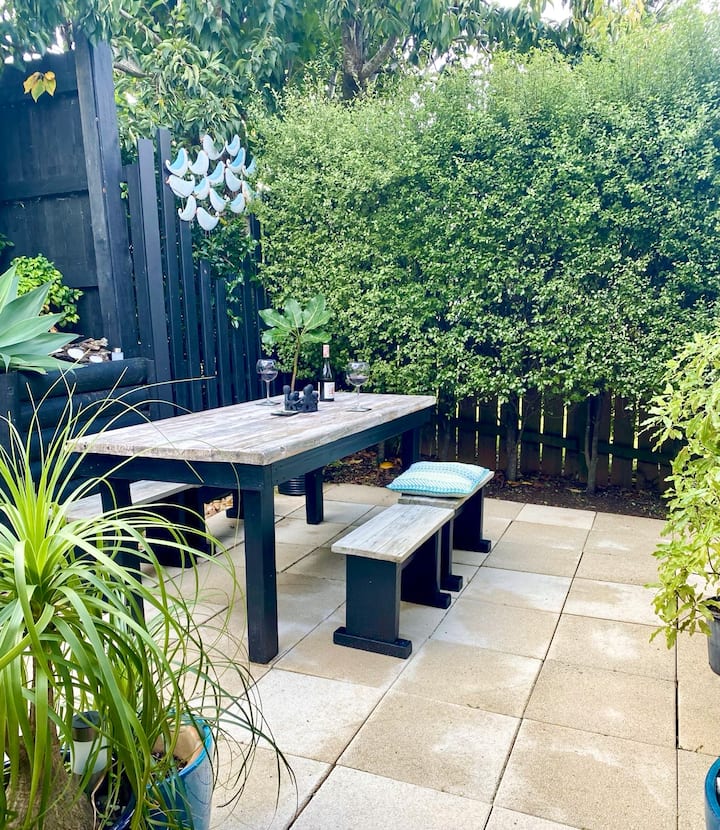Tairua Tides - Easy Coastal Retreat - Pet Friendly - Tairua