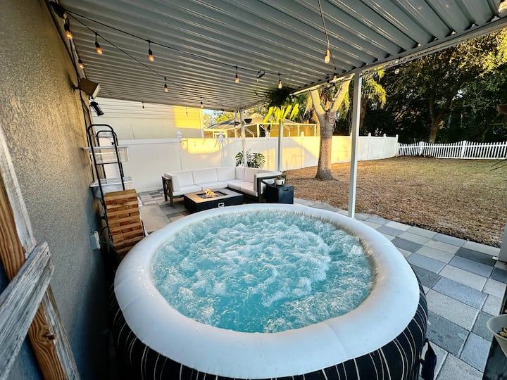 Wellness Retreat • Hot Tub • Yoga Room • Fire Pit - Odessa, FL