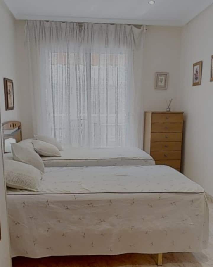 Estupenda Habitación. - Torrevieja