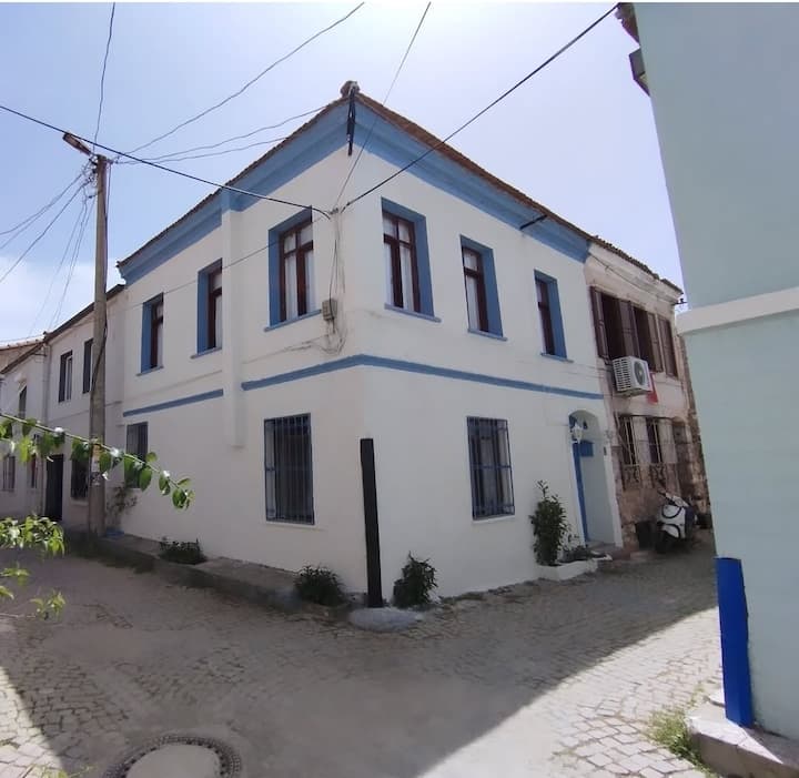 Ayvalık Merkezde Müstakil Rumevi - Ayvalık