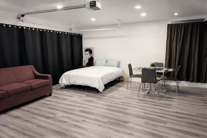 Private Mountain View Studio - North Las Vegas, NV