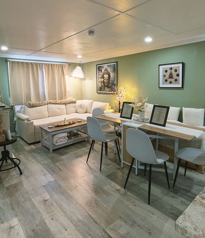 Inner Peace Retreat - Relax & Unwind + Hot Tub - Newfoundland and Labrador