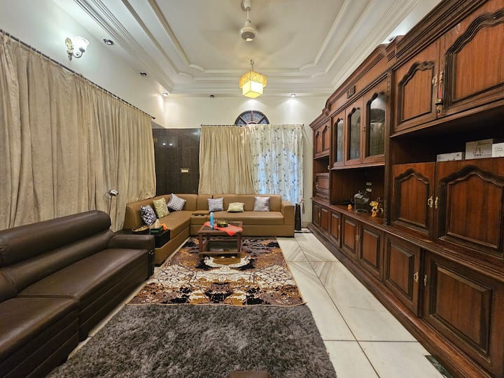 Regal Sapphire Spacez Luxury Villa - Bangalore