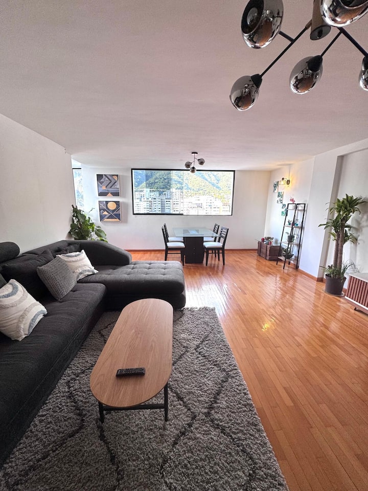 Huge Apartment + Views + Pool - Caracas